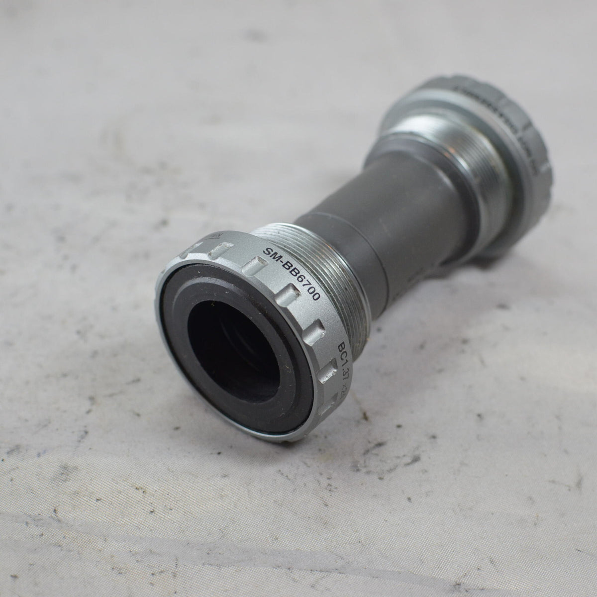 Shimano Ultegra SM-BB6700 Bottom Bracket 68mm English BC1.37x24 Hollow ...