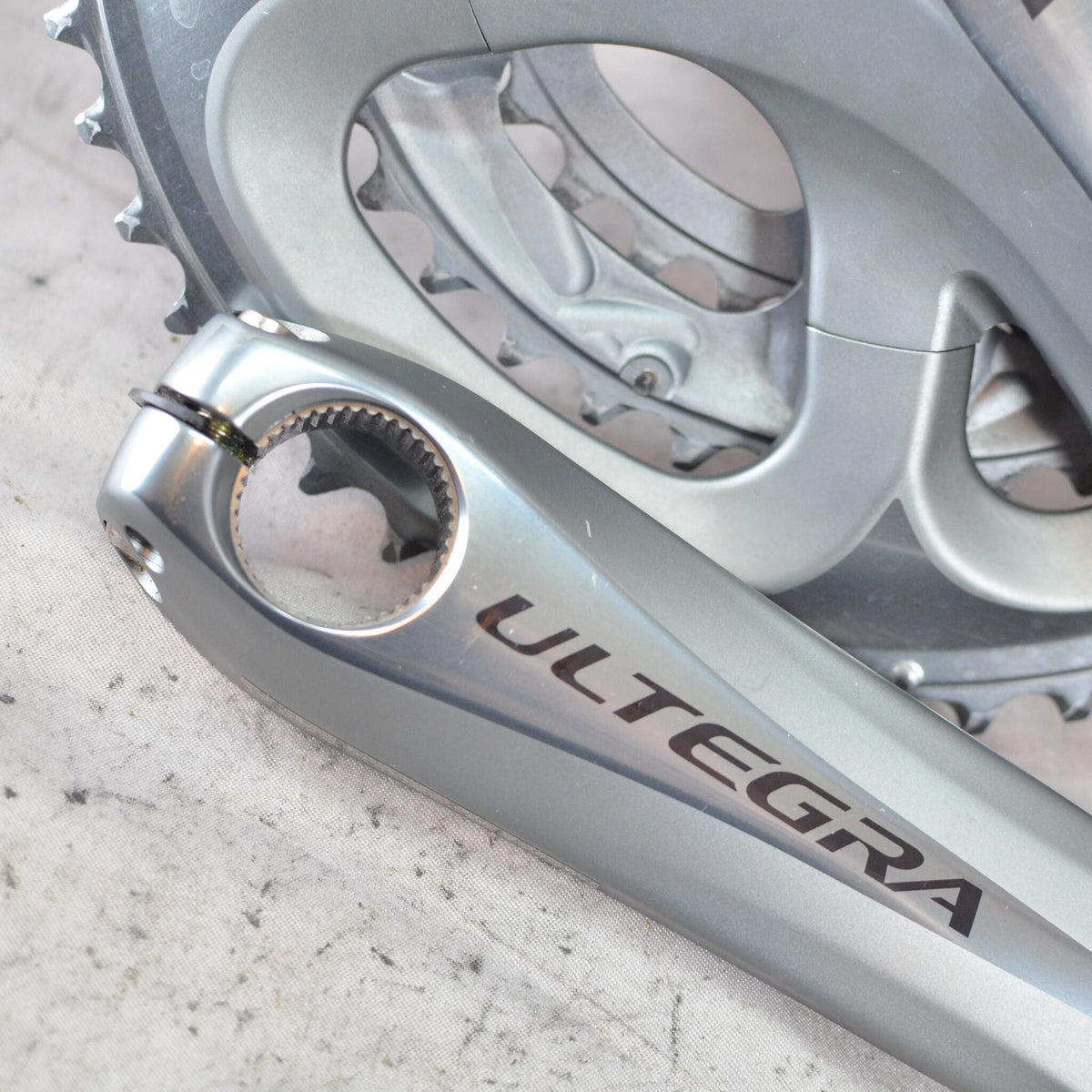 NEAR MINT Shimano Ultegra 6700 10 Speed TRIPLE Crankset FC-6703 52-39 ...